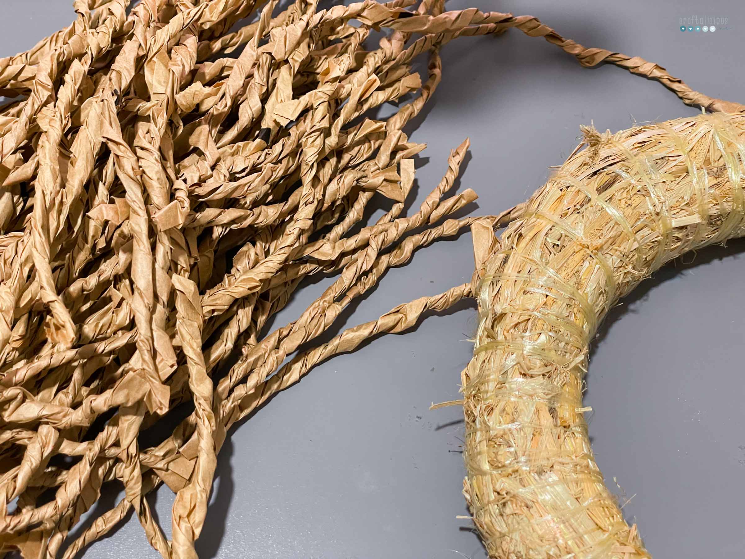 Craft Paper Recycling Wreath – craftaliciousme